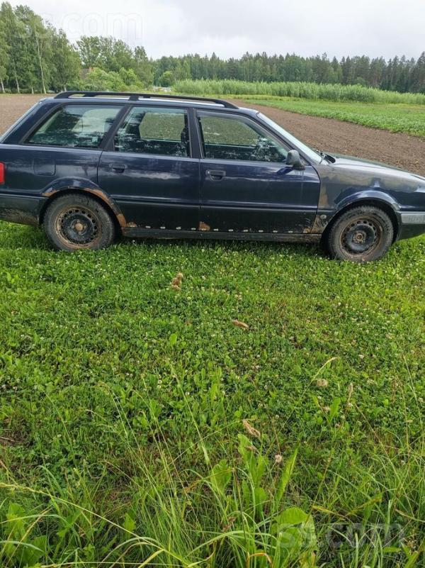 Blue Audi 80 1995 in Valmiera, with an engine capacity of 2.00 L and mileage of 377 thousand km for 300 €, photo 2 on AUTOMOTO.COM.LV