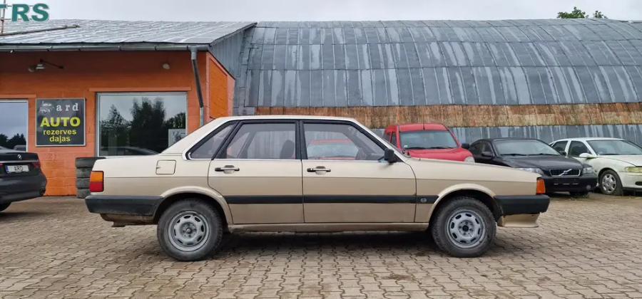 Brown Audi 80 1985 in Valmiera, with an engine capacity of 1.60 L and mileage of 314 thousand km for 1000 €, photo 3 on AUTOMOTO.COM.LV