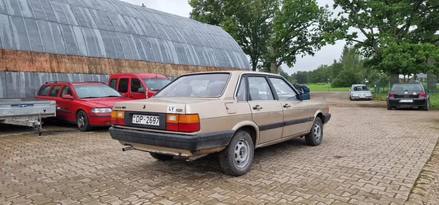Brown Audi 80 1985 in Valmiera, with an engine capacity of 1.60 L and mileage of 314 thousand km for 1000 €, photo 4 on AUTOMOTO.COM.LV