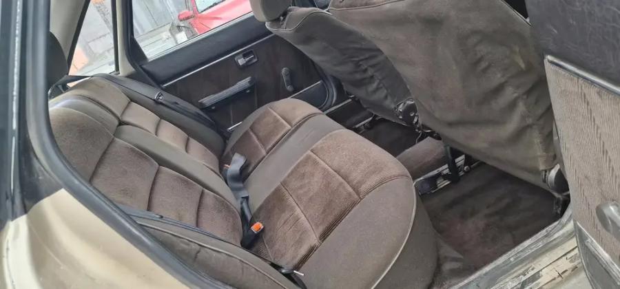 Brown Audi 80 1985 in Valmiera, with an engine capacity of 1.60 L and mileage of 314 thousand km for 1000 €, photo 11 on AUTOMOTO.COM.LV
