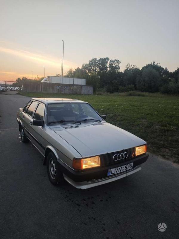 Brown Audi 80 1986 in Kaunas, with an engine capacity of 1.76 L and mileage of 356 thousand km for 950 €, photo 2 on AUTOMOTO.COM.LV