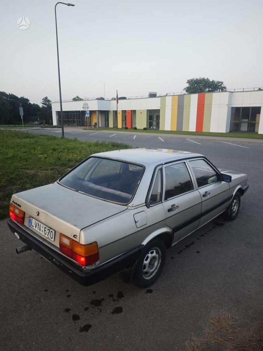 Brūns Audi 80 1986 Kauņa, ar dzinēja tilpumu 1.76 L un nobraukumu 356 tūkst. km par 950 €, foto 4 vietnē AUTOMOTO.COM.LV