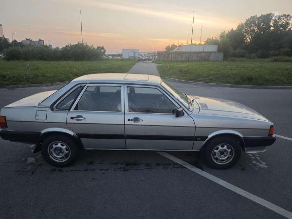 Brown Audi 80 1986 in Kaunas, with an engine capacity of 1.76 L and mileage of 356 thousand km for 950 €, photo 4 on AUTOMOTO.COM.LV