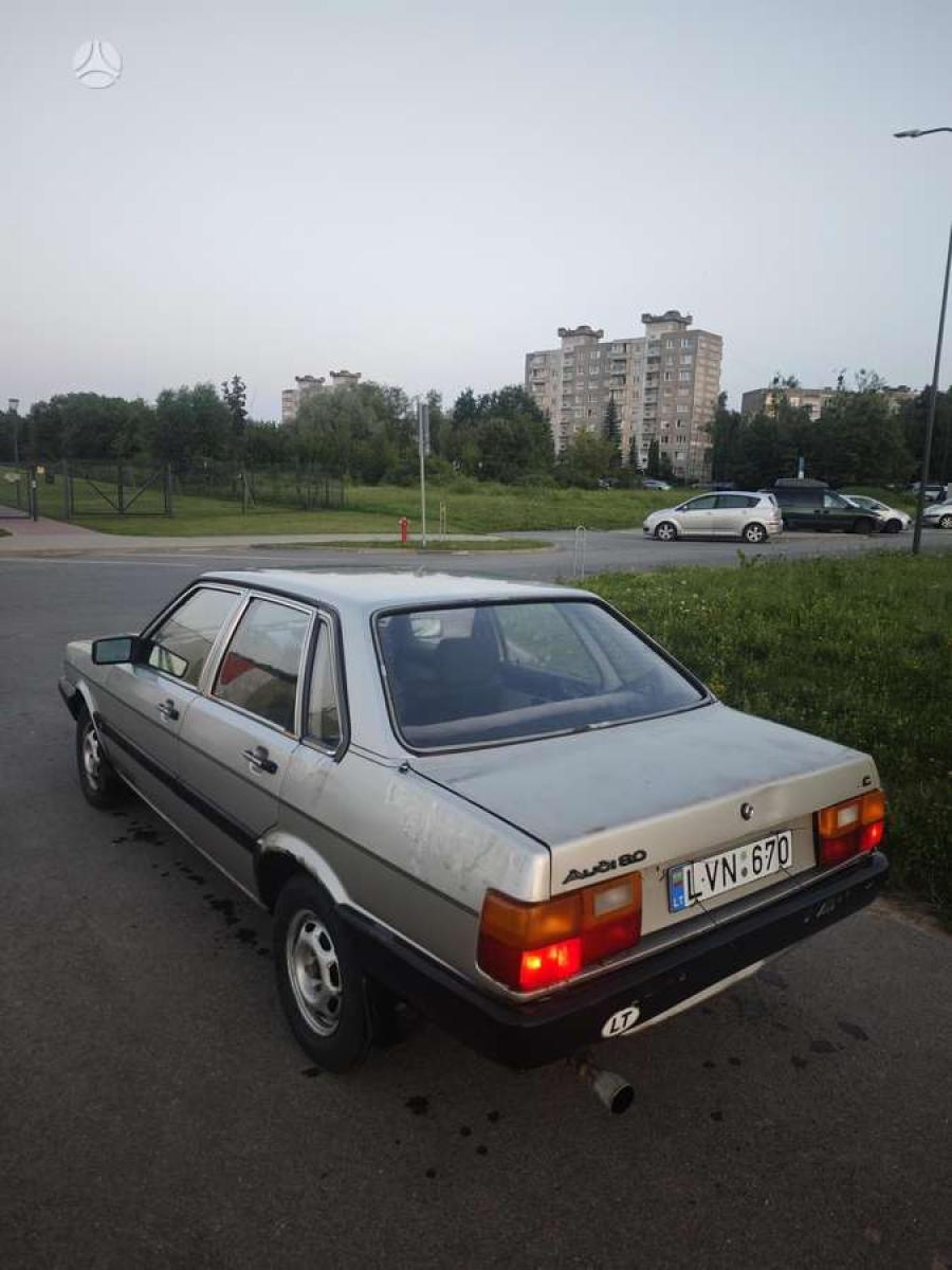 Brūns Audi 80 1986 Kauņa, ar dzinēja tilpumu 1.76 L un nobraukumu 356 tūkst. km par 950 €, foto 6 vietnē AUTOMOTO.COM.LV