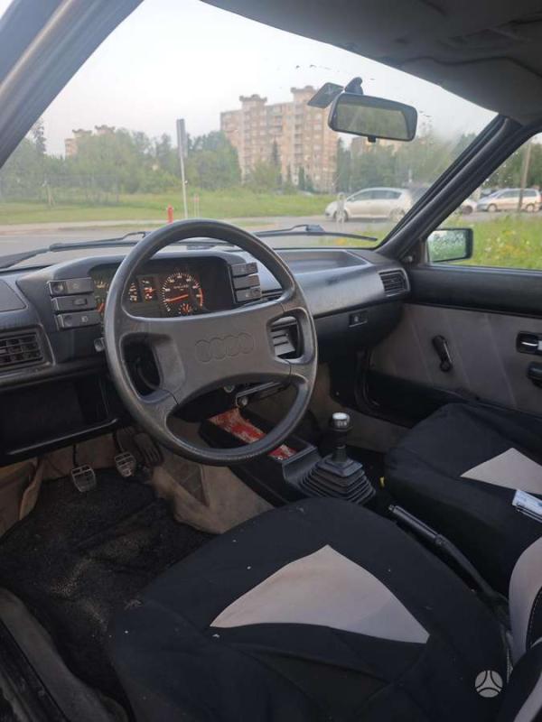 Brown Audi 80 1986 in Kaunas, with an engine capacity of 1.76 L and mileage of 356 thousand km for 950 €, photo 8 on AUTOMOTO.COM.LV