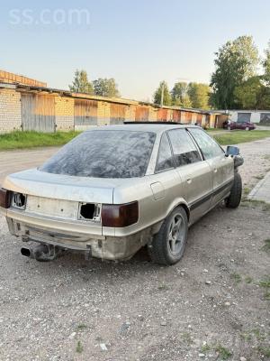 Brūns Audi 80 1989 Gulbene, ar dzinēja tilpumu 1.90 L un nobraukumu 353 tūkst. km par 400 €, foto 1 vietnē AUTOMOTO.COM.LV