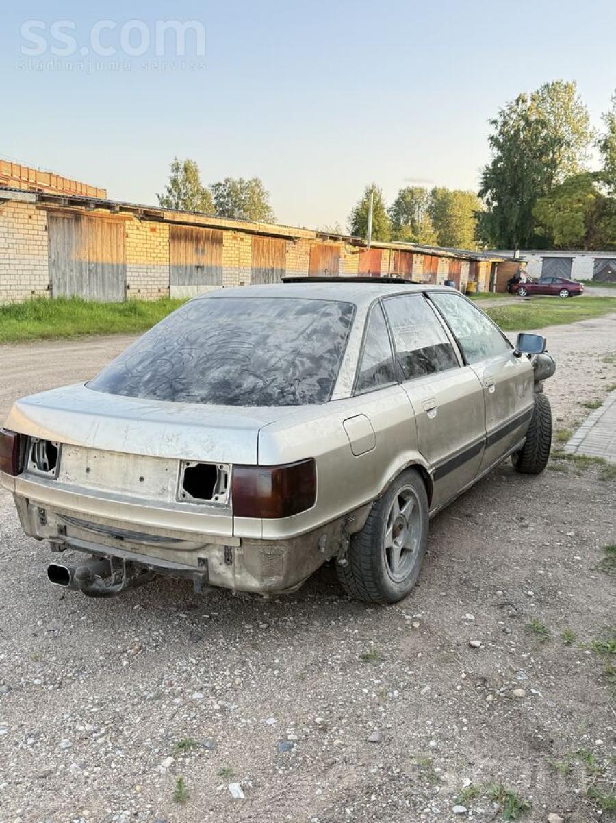 Brūns Audi 80 1989 Gulbene, ar dzinēja tilpumu 1.90 L un nobraukumu 353 tūkst. km par 400 €, foto 1 vietnē AUTOMOTO.COM.LV