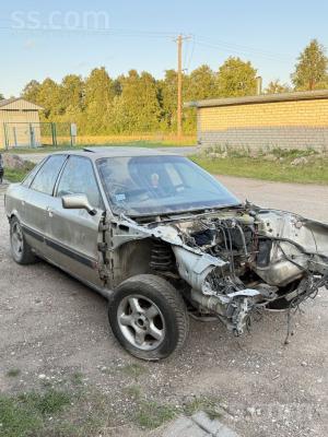 Brūns Audi 80 1989 Gulbene, ar dzinēja tilpumu 1.90 L un nobraukumu 353 tūkst. km par 400 €, foto 3 vietnē AUTOMOTO.COM.LV
