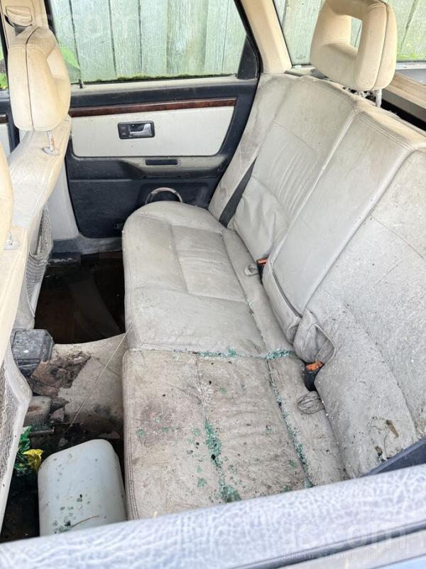 Audi 80 1989 Gulbene vietnē Brūns Audi 80 1989 Gulbene, ar dzinēja tilpumu 1.90 L un nobraukumu 353 tūkst. km par 400 €, foto 5 vietnē AUTOMOTO.COM.LV