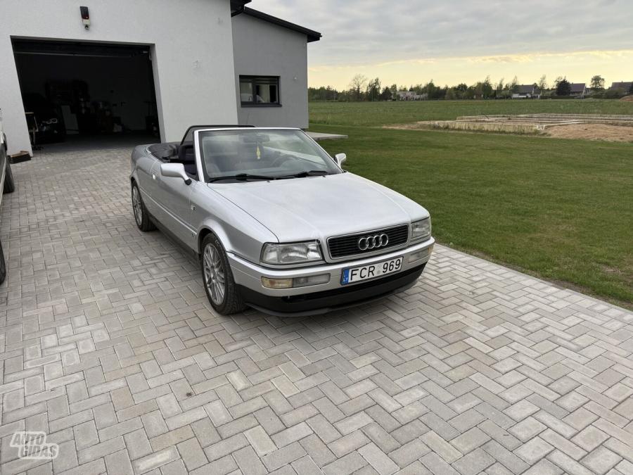 Audi 80 1993 in Panevezys, with an engine capacity of 2.00 L and mileage of 189 thousand km for 4000 €, photo 1 on AUTOMOTO.COM.LV