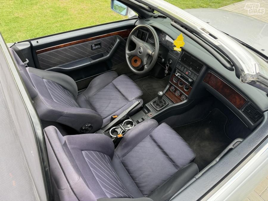 Audi 80 1993 in Panevezys, with an engine capacity of 2.00 L and mileage of 189 thousand km for 4000 €, photo 7 on AUTOMOTO.COM.LV