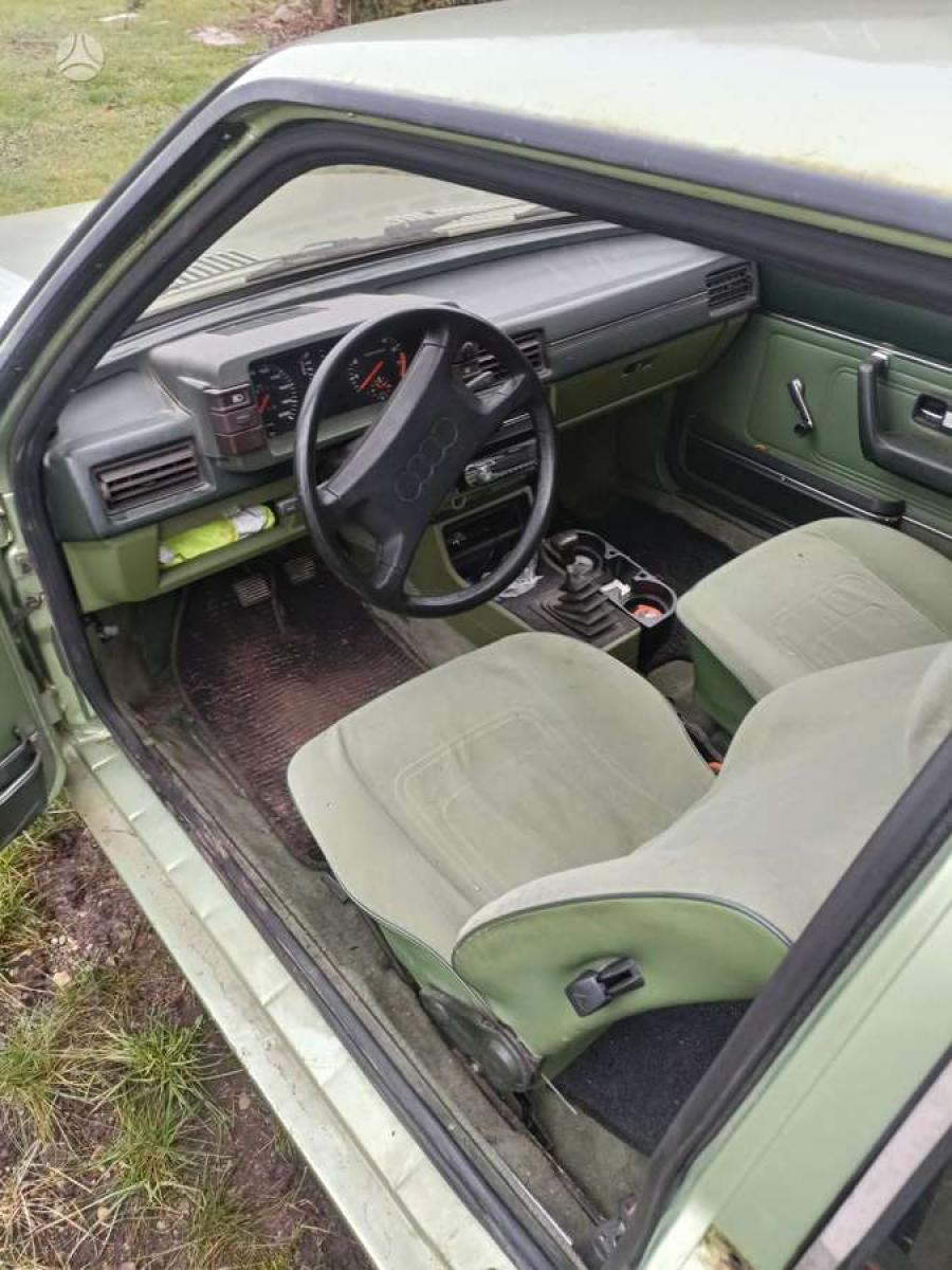 Zaļš Audi 80 1980 Utena, ar dzinēja tilpumu 1.60 L un nobraukumu 200 tūkst. km par 2000 €, foto 4 vietnē AUTOMOTO.COM.LV