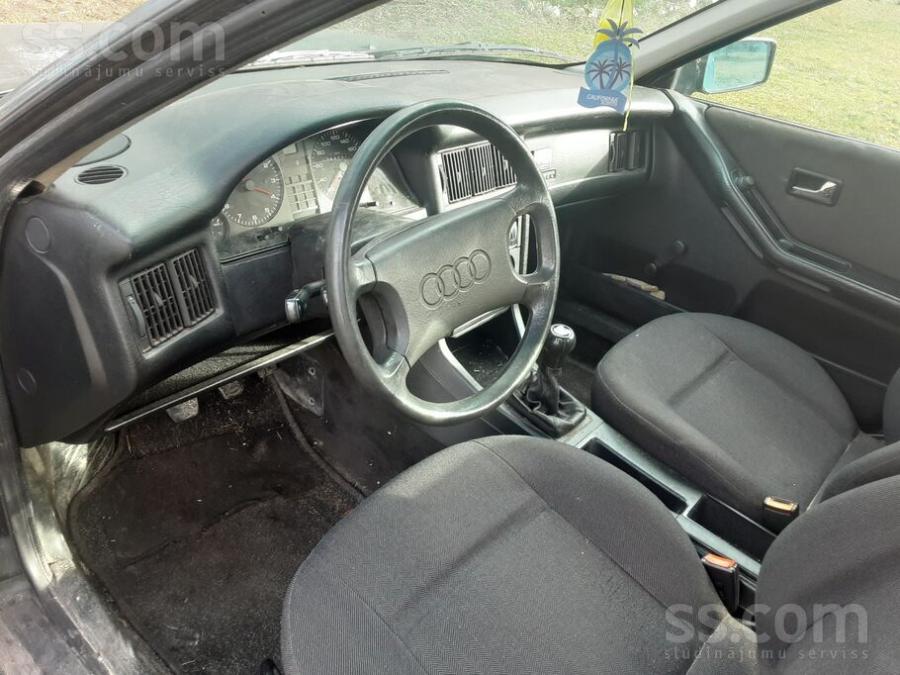 Green Audi 80 1990 in Tukums, with an engine capacity of 1.60 L and mileage of 222 thousand km for 1150 €, photo 8 on AUTOMOTO.COM.LV