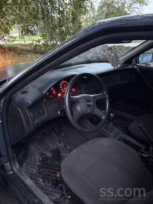 Green Audi 80 1990 in Kuldiga, with an engine capacity of 1.80 L and mileage of 333 thousand km for 750 €, photo 6 on AUTOMOTO.COM.LV
