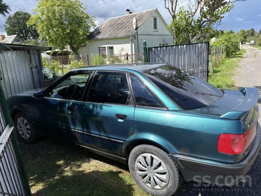Green Audi 80 1991 in Jelgava, with an engine capacity of 2.00 L and mileage of 437 thousand km for 500 €, photo 3 on AUTOMOTO.COM.LV