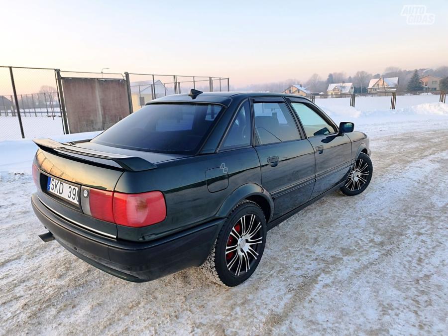 Green Audi 80 1992 in Jurbarkas, with an engine capacity of 2.00 L and mileage of 243 thousand km for 1450 €, photo 3 on AUTOMOTO.COM.LV