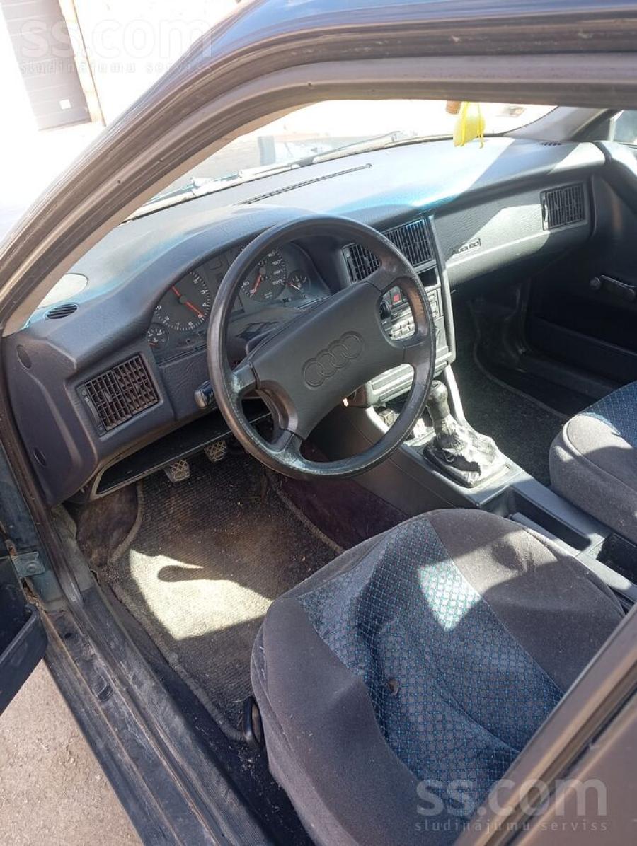 Green Audi 80 1992 in Madona, with an engine capacity of 2.00 L and mileage of 308 thousand km for 800 €, photo 7 on AUTOMOTO.COM.LV