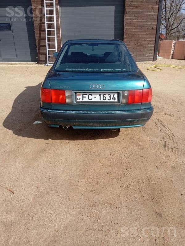 Zaļš Audi 80 1992 Madona, ar dzinēja tilpumu 2.00 L un nobraukumu 308 tūkst. km par 800 €, foto 4 vietnē AUTOMOTO.COM.LV