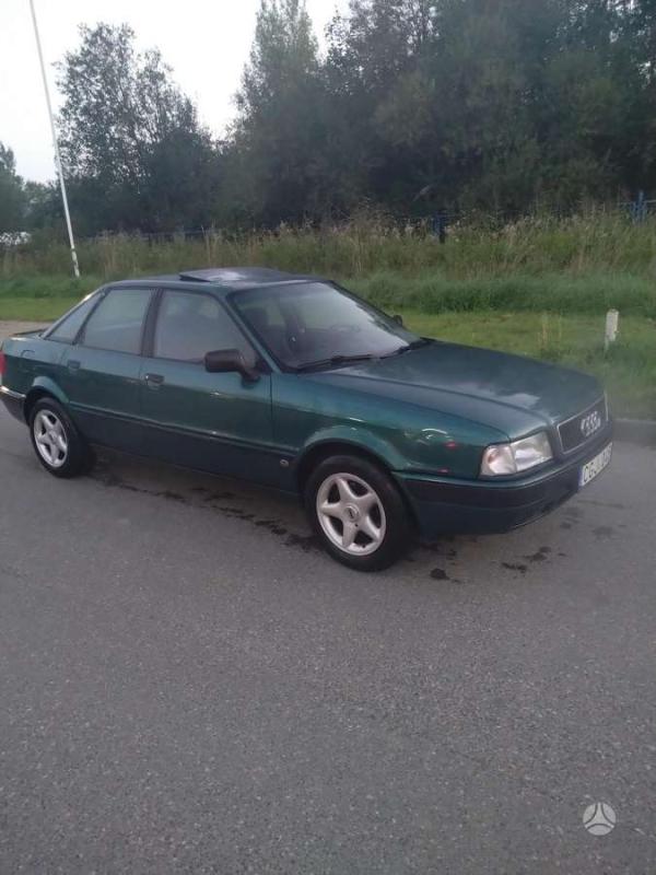 Audi 80 1992 in Vilnius on AUTOMOTO.COM.LV Green Audi 80 1992 in Vilnius, with an engine capacity of 1.98 L and mileage of 281 thousand km for 750 €, photo 3 on AUTOMOTO.COM.LV