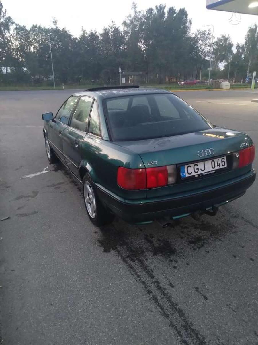 Zaļš Audi 80 1992 Viļņa, ar dzinēja tilpumu 1.98 L un nobraukumu 281 tūkst. km par 750 €, foto 5 vietnē AUTOMOTO.COM.LV