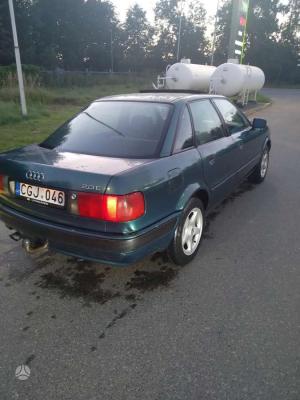 Zaļš Audi 80 1992 Viļņa, ar dzinēja tilpumu 1.98 L un nobraukumu 281 tūkst. km par 750 €, foto 9 vietnē AUTOMOTO.COM.LV