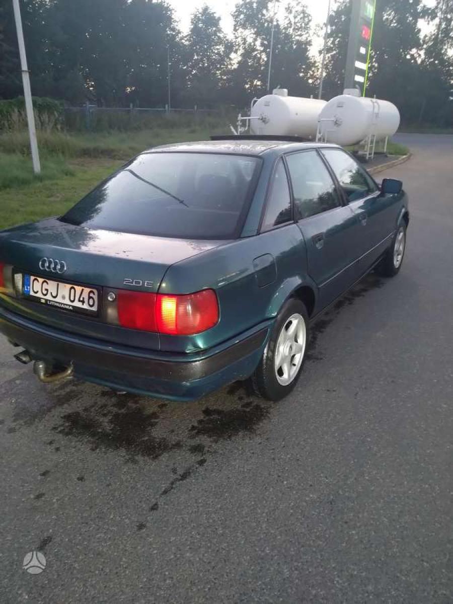 Zaļš Audi 80 1992 Viļņa, ar dzinēja tilpumu 1.98 L un nobraukumu 281 tūkst. km par 750 €, foto 9 vietnē AUTOMOTO.COM.LV