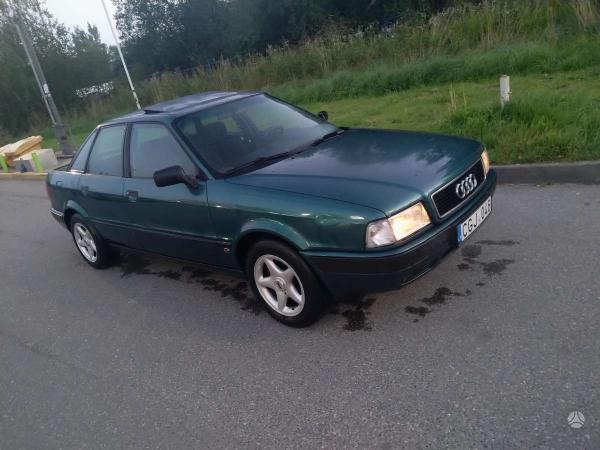 Audi 80 1992 in Vilnius on AUTOMOTO.COM.LV Green Audi 80 1992 in Vilnius, with an engine capacity of 1.98 L and mileage of 281 thousand km for 750 €, photo 10 on AUTOMOTO.COM.LV