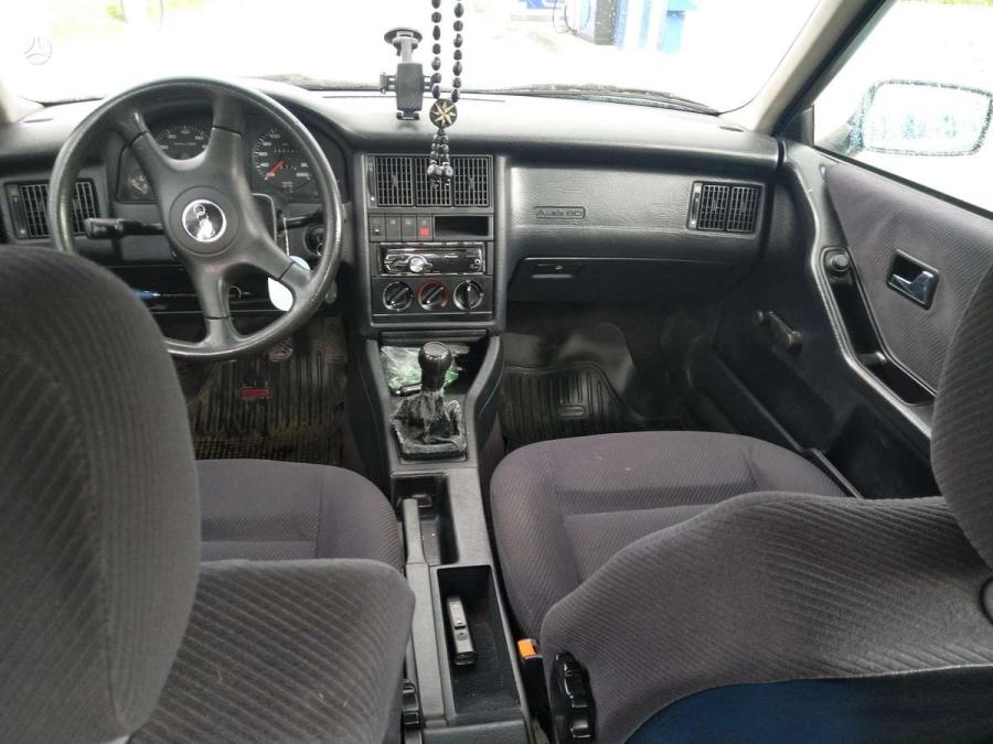Zaļš Audi 80 1992 Viļņa, ar dzinēja tilpumu 1.98 L un nobraukumu 281 tūkst. km par 750 €, foto 14 vietnē AUTOMOTO.COM.LV