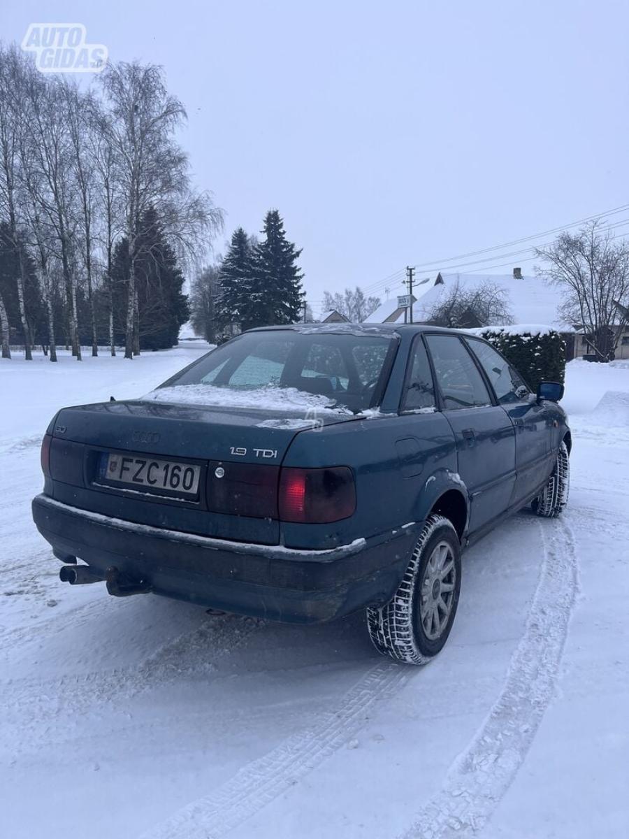 Green Audi 80 1993 in Vilkaviskis, with an engine capacity of 1.90 L and mileage of 400 thousand km for 700 €, photo 3 on AUTOMOTO.COM.LV