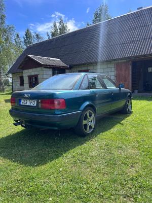 Green Audi 80 1993 in Tallinn, with an engine capacity of 2.30 L and mileage of 293 thousand km for 3500 €, photo 5 on AUTOMOTO.COM.LV