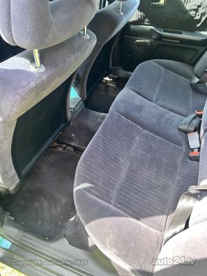 Green Audi 80 1993 in Tallinn, with an engine capacity of 2.30 L and mileage of 293 thousand km for 3500 €, photo 8 on AUTOMOTO.COM.LV
