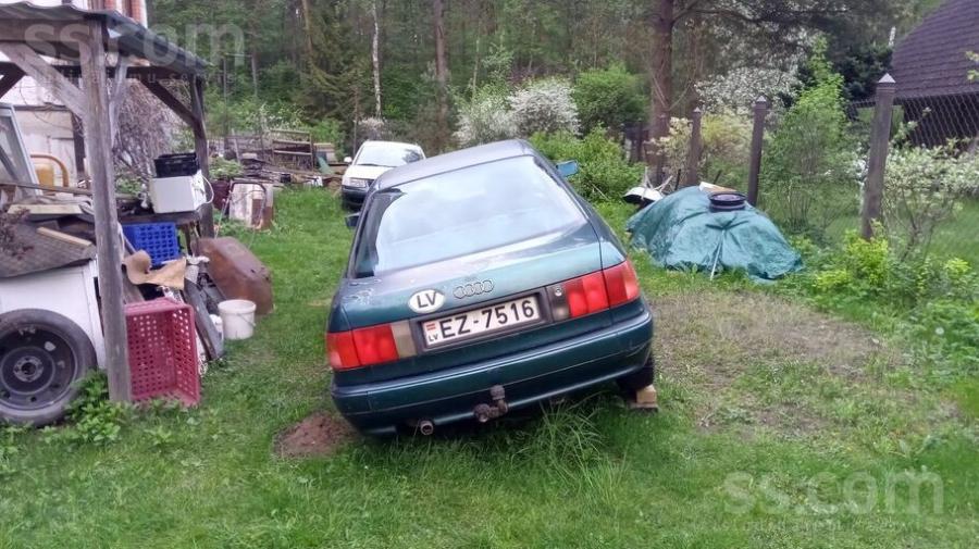 Green Audi 80 1993 in Riga, with an engine capacity of 2.00 L and mileage of 315 thousand km for 500 €, photo 4 on AUTOMOTO.COM.LV