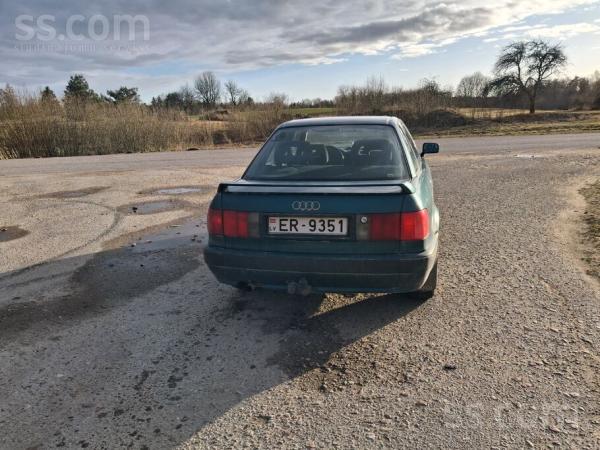 Green Audi 80 1993 in Talsi, with an engine capacity of 2.00 L and mileage of 422 thousand km for 500 €, photo 3 on AUTOMOTO.COM.LV