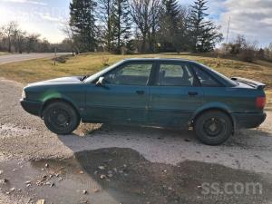 Zaļš Audi 80 1993 Talsi, ar dzinēja tilpumu 2.00 L un nobraukumu 422 tūkst. km par 500 €, foto 5 vietnē AUTOMOTO.COM.LV