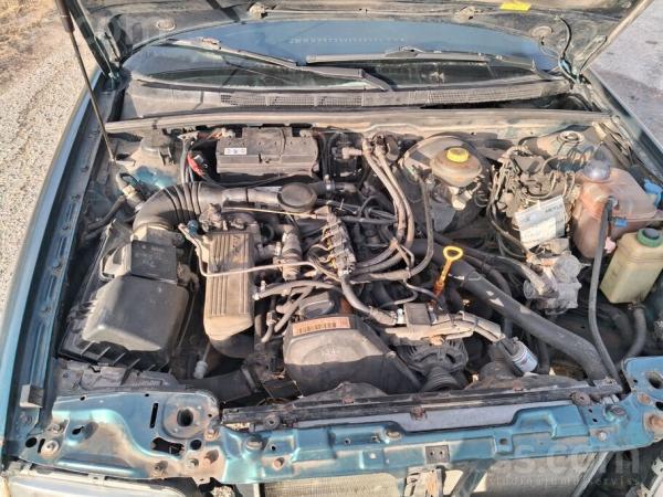 Green Audi 80 1993 in Talsi, with an engine capacity of 2.00 L and mileage of 422 thousand km for 500 €, photo 6 on AUTOMOTO.COM.LV