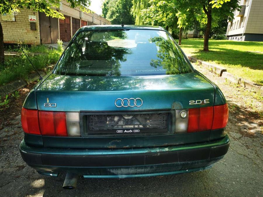 Zaļš Audi 80 1993 Kauņa, ar dzinēja tilpumu 2.00 L un nobraukumu 299 tūkst. km par 666 €, foto 5 vietnē AUTOMOTO.COM.LV