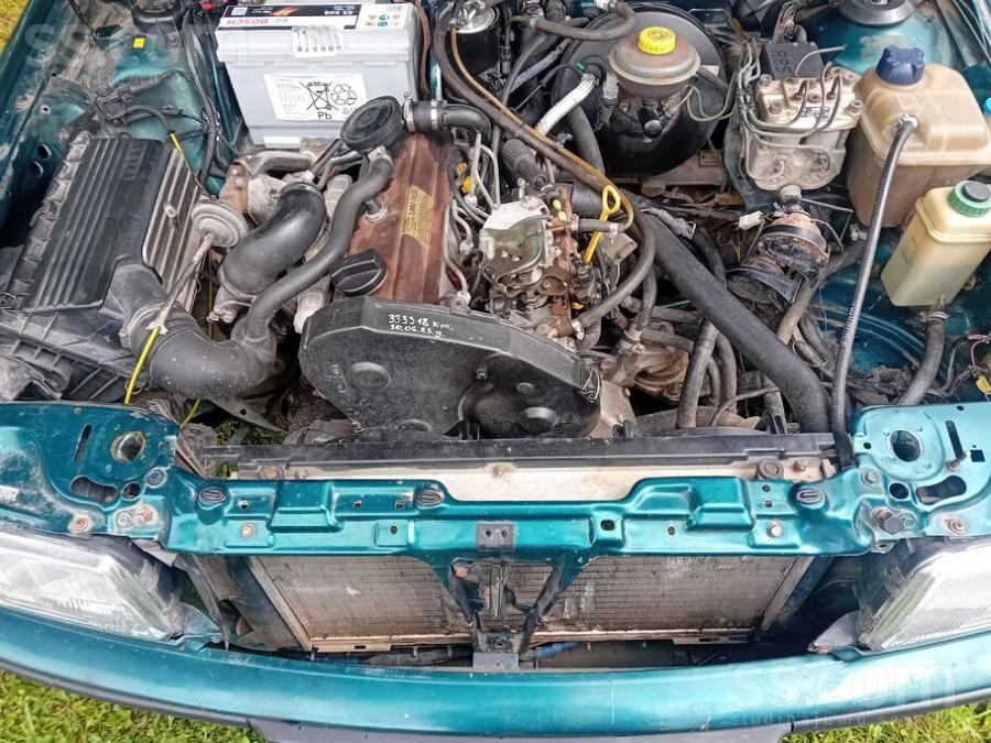 Zaļš Audi 80 1993 Rēzekne, ar dzinēja tilpumu 1.90 L un nobraukumu 341 tūkst. km par 700 €, foto 3 vietnē AUTOMOTO.COM.LV