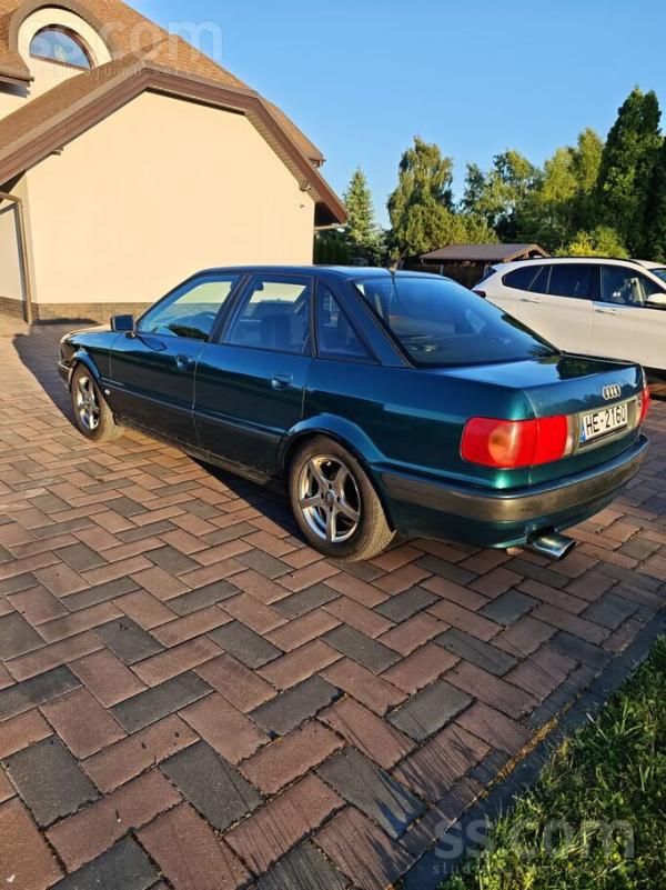 Green Audi 80 1993 in Liepaja, with an engine capacity of 2.60 L and mileage of 329 thousand km for 1750 €, photo 1 on AUTOMOTO.COM.LV