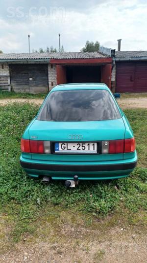 Zaļš Audi 80 1994 Limbaži, ar dzinēja tilpumu 2.00 L un nobraukumu 258 tūkst. km par 400 €, foto 4 vietnē AUTOMOTO.COM.LV