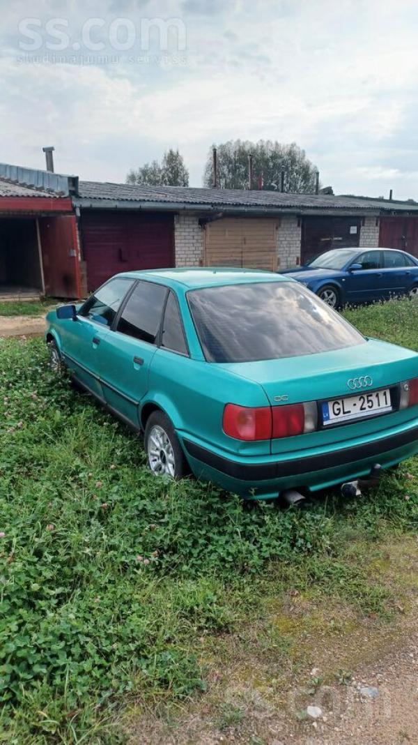 Zaļš Audi 80 1994 Limbaži, ar dzinēja tilpumu 2.00 L un nobraukumu 258 tūkst. km par 400 €, foto 5 vietnē AUTOMOTO.COM.LV