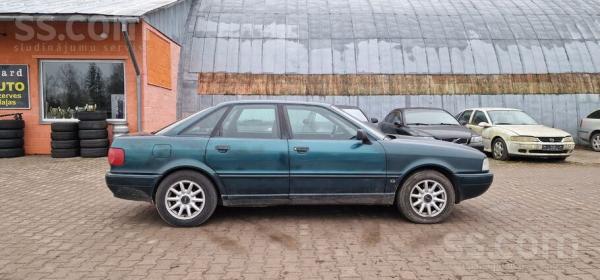 Green Audi 80 1994 in Valmiera, with an engine capacity of 2.00 L and mileage of 179 thousand km for 900 €, photo 2 on AUTOMOTO.COM.LV