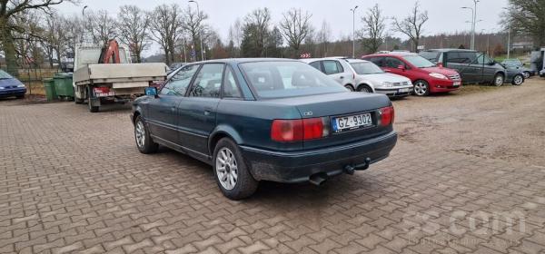 Green Audi 80 1994 in Valmiera, with an engine capacity of 2.00 L and mileage of 179 thousand km for 900 €, photo 4 on AUTOMOTO.COM.LV
