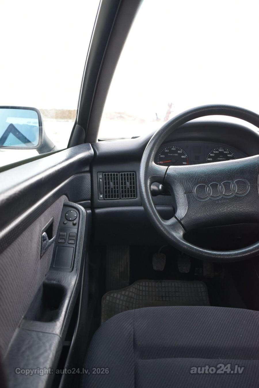 Green Audi 80 1994 in Tallinn, with an engine capacity of 2.00 L and mileage of 266 thousand km for 2250 €, photo 8 on AUTOMOTO.COM.LV