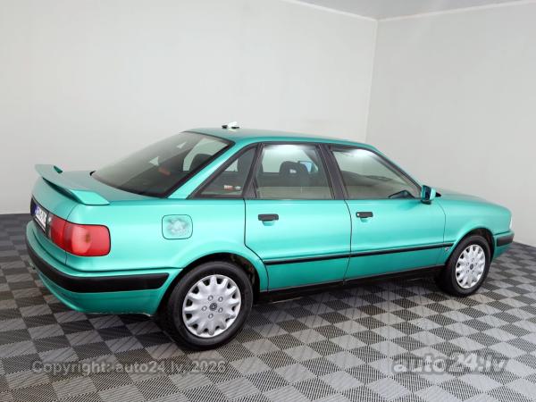 Green Audi 80 1994 in Tallinn, with an engine capacity of 2.00 L and mileage of 176 thousand km for 1199 €, photo 3 on AUTOMOTO.COM.LV