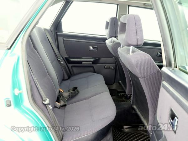Green Audi 80 1994 in Tallinn, with an engine capacity of 2.00 L and mileage of 176 thousand km for 1199 €, photo 7 on AUTOMOTO.COM.LV