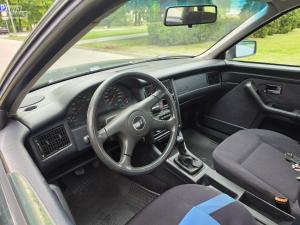 Green Audi 80 1994 in Jurbarkas, with an engine capacity of 2.00 L and mileage of 275 thousand km for 900 €, photo 10 on AUTOMOTO.COM.LV