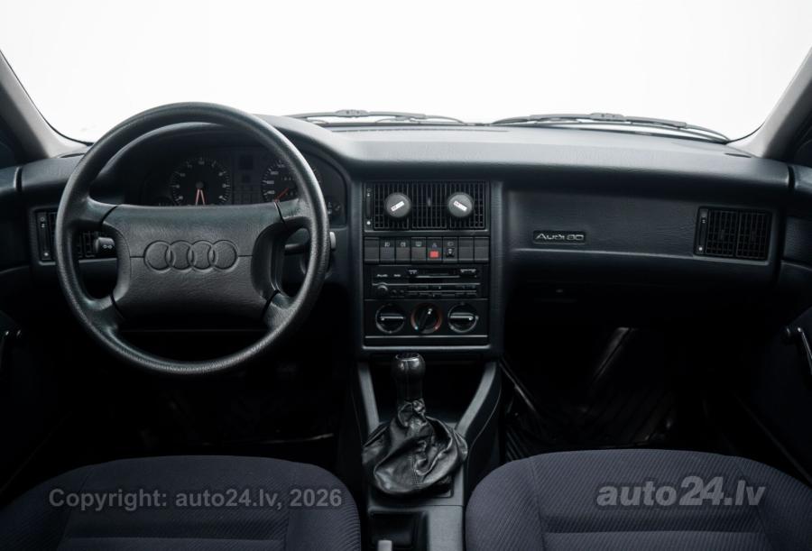 Green Audi 80 1994 in Tallinn, with an engine capacity of 2.00 L and mileage of 163 thousand km for 3999 €, photo 13 on AUTOMOTO.COM.LV