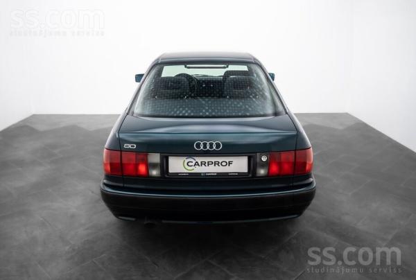 Zaļš Audi 80 1994 Tallina, ar dzinēja tilpumu 2.00 L un nobraukumu 163 tūkst. km par 3999 €, foto 5 vietnē AUTOMOTO.COM.LV