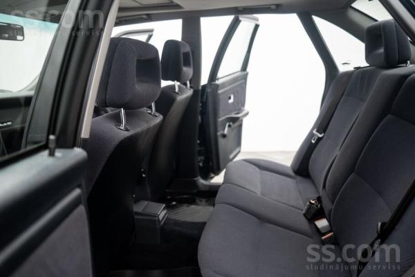 Zaļš Audi 80 1994 Tallina, ar dzinēja tilpumu 2.00 L un nobraukumu 163 tūkst. km par 3999 €, foto 8 vietnē AUTOMOTO.COM.LV