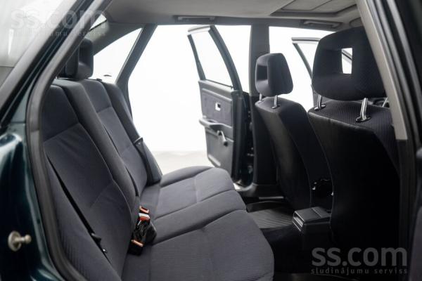 Zaļš Audi 80 1994 Tallina, ar dzinēja tilpumu 2.00 L un nobraukumu 163 tūkst. km par 3999 €, foto 9 vietnē AUTOMOTO.COM.LV